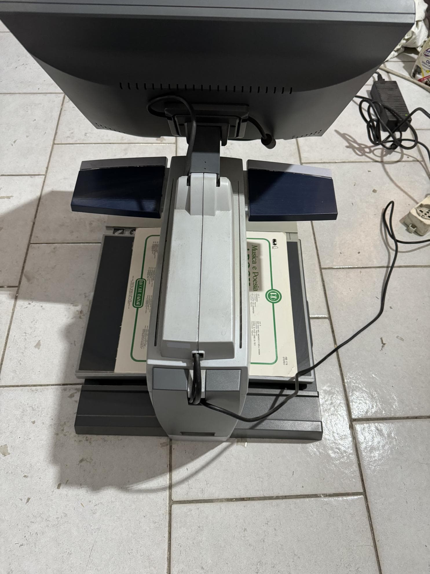 Ingranditore per la lettura della prestigiosa marca Optelec Tieman ...