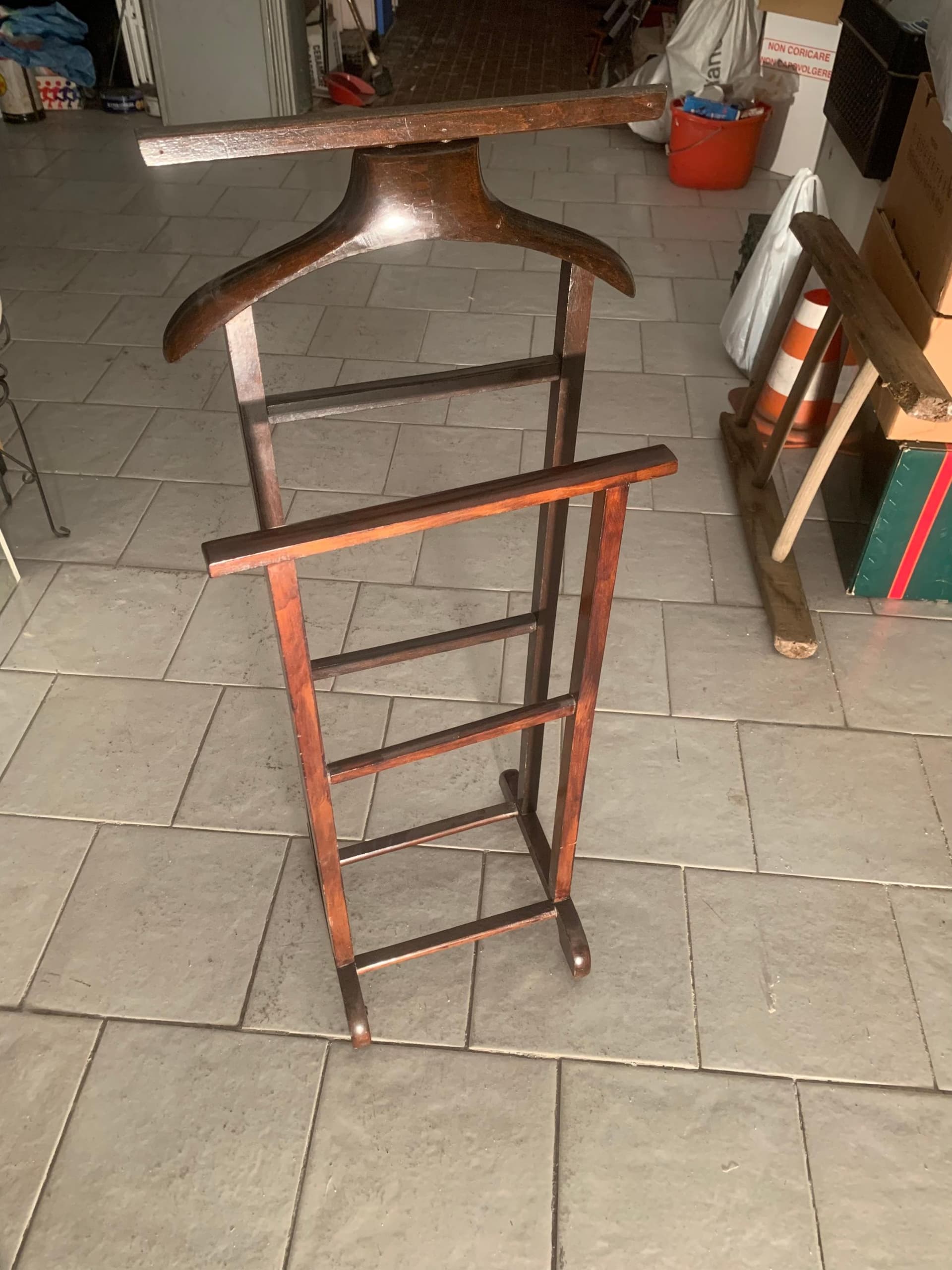 Servomuto appendiabiti legno | MOBILI USATI DI PRIMA MANO